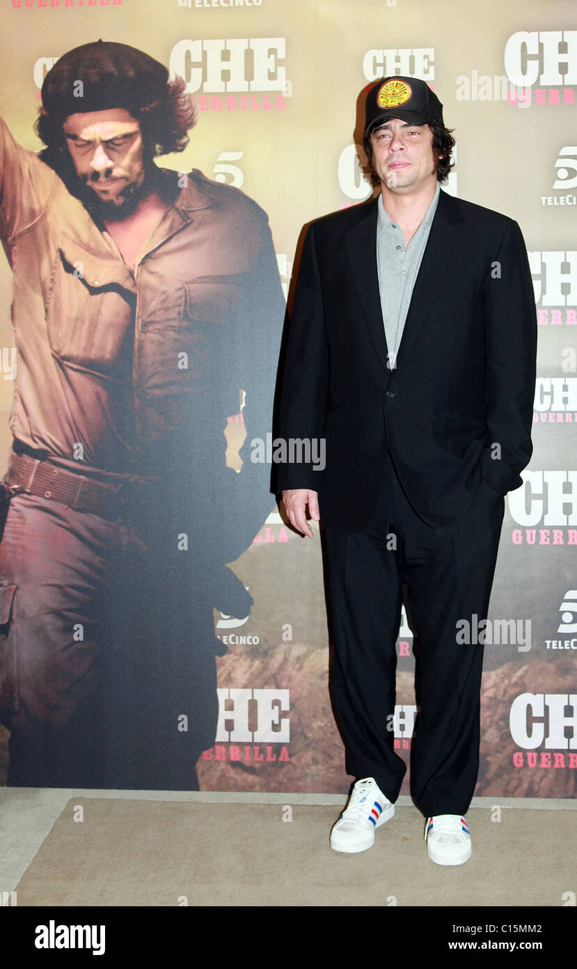Benicio Del Toro presents 'Che: Part Two' Barcelona, Spain - 04.02.09 ...
