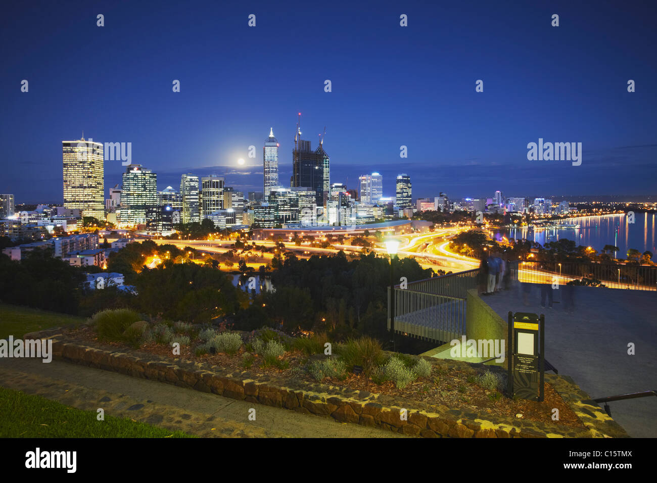 View of city skyline from King's Park, Perth, Western Australia ...