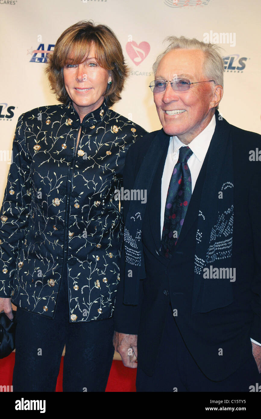 Andy Williams with his wife Debb Music Cares man of the year dinner ...
