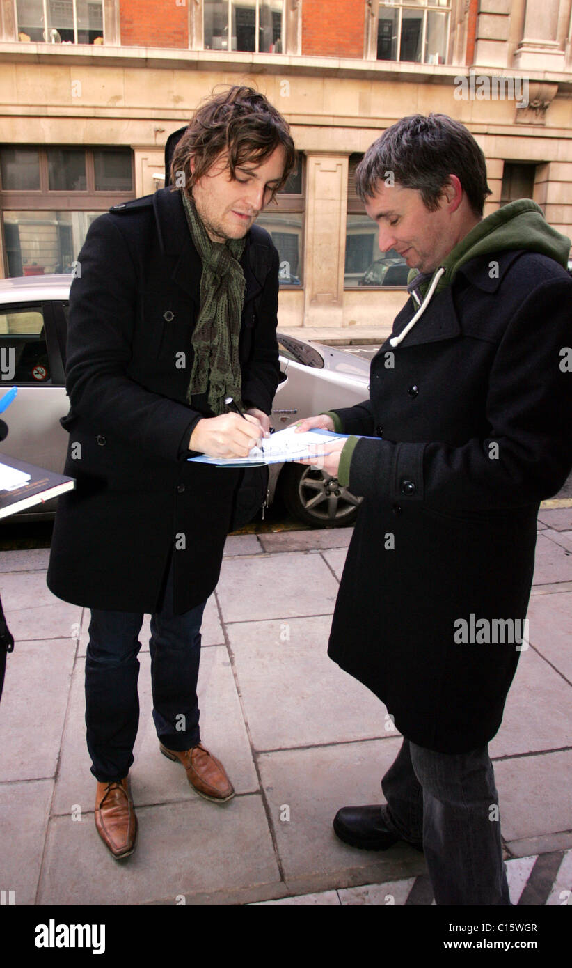 Starsailor james walsh hi-res stock photography and images - Alamy