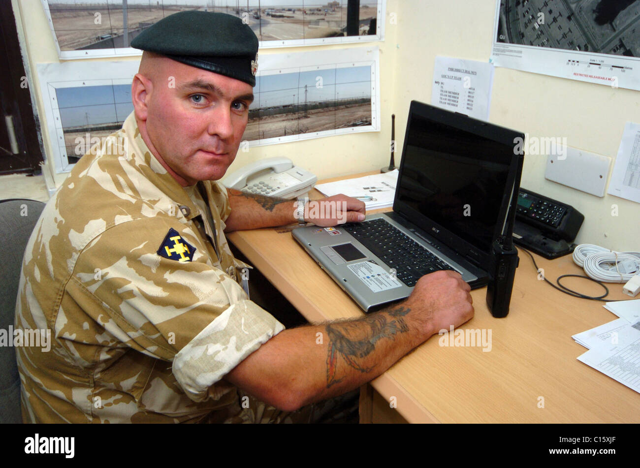 army soldier using a computer Stock Photo - Alamy