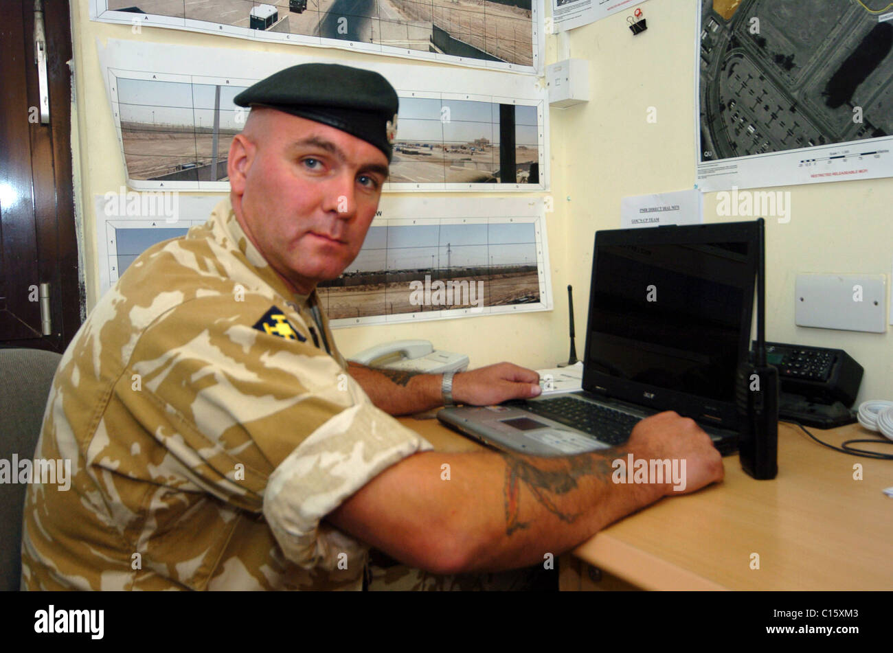 army soldier using a computer Stock Photo - Alamy