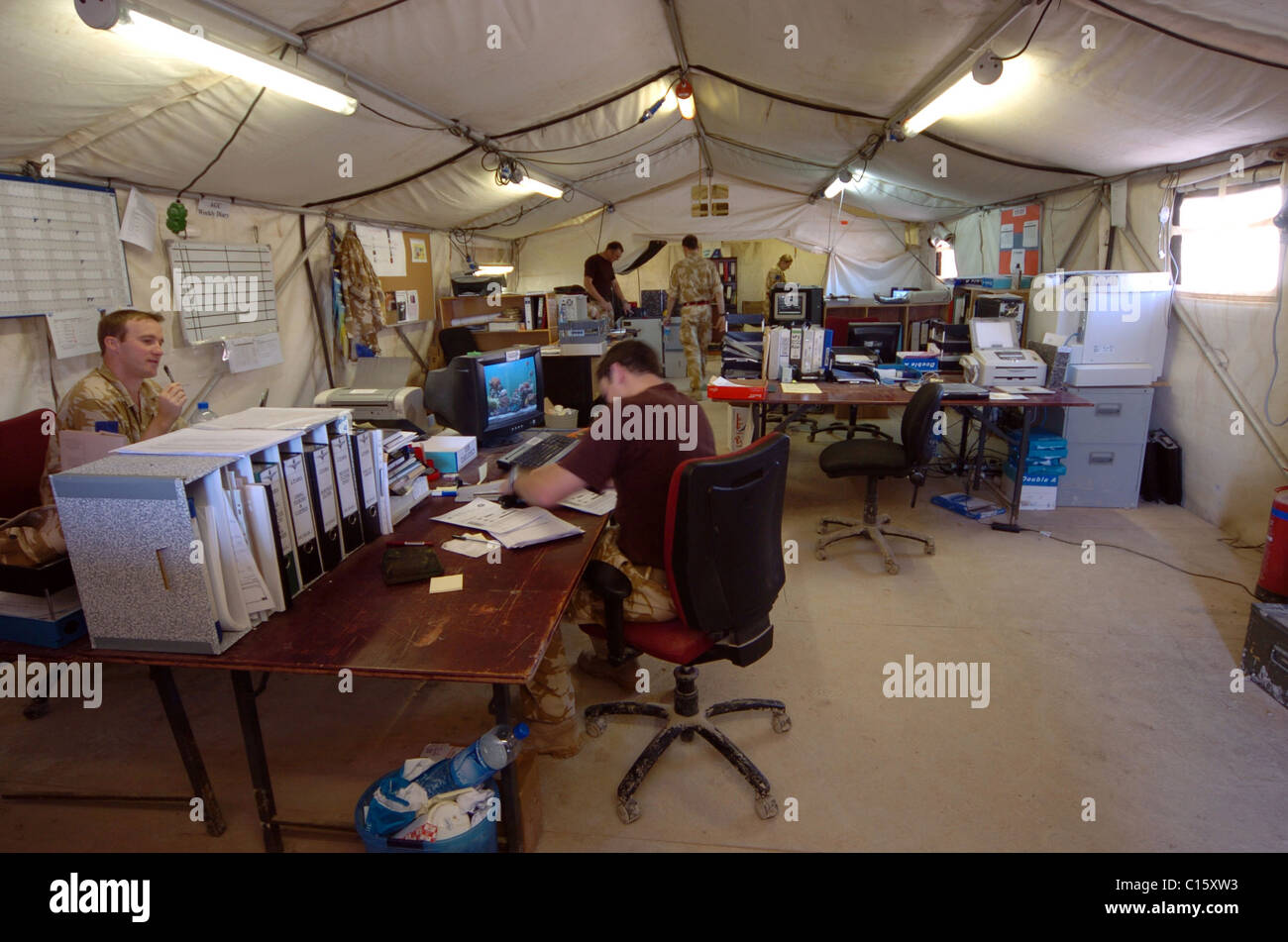 army soldier using a computer Stock Photo - Alamy