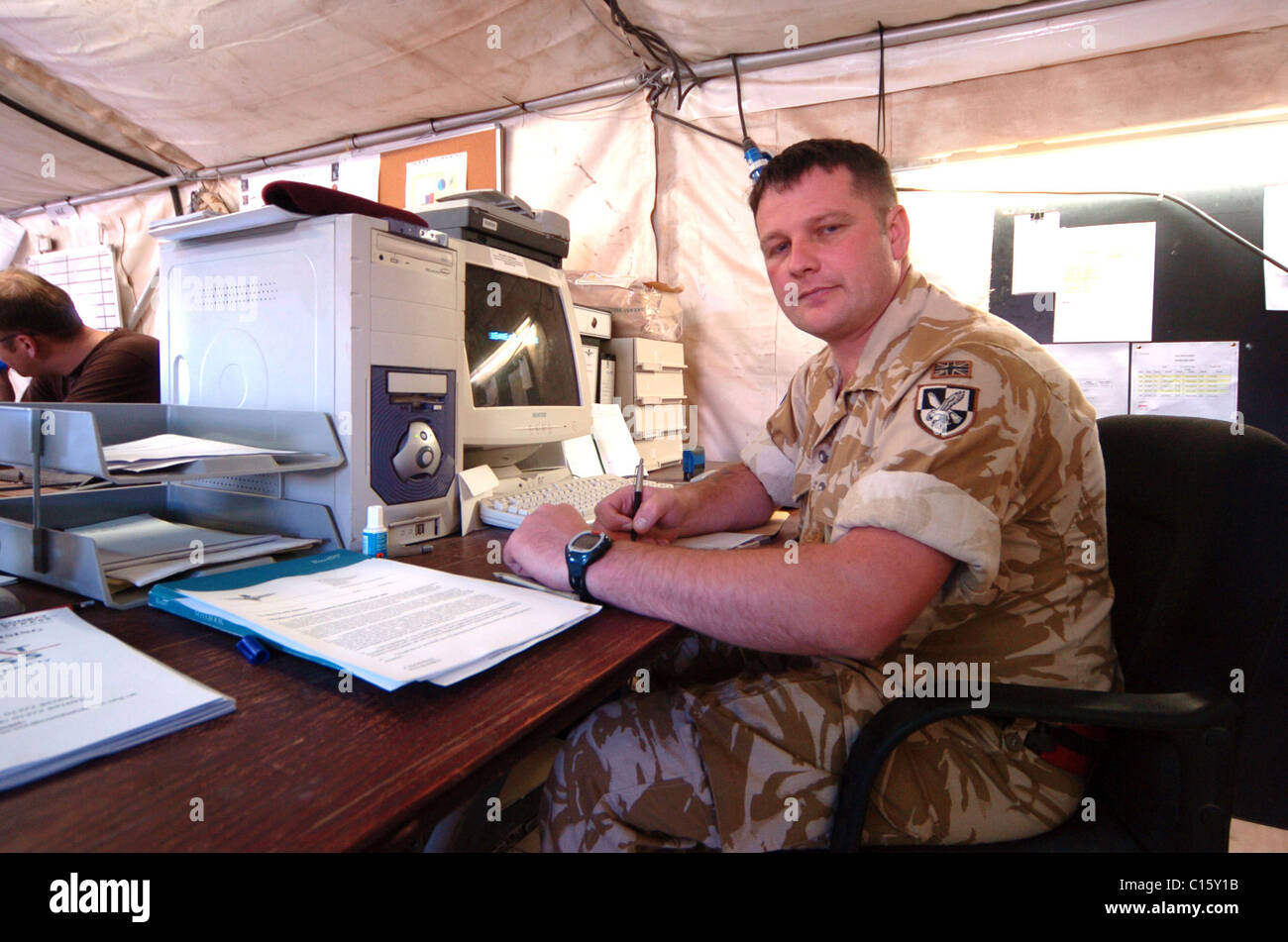 army soldier using a computer Stock Photo - Alamy