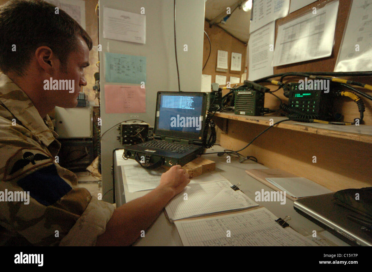 armysoldier using a computer Stock Photo - Alamy