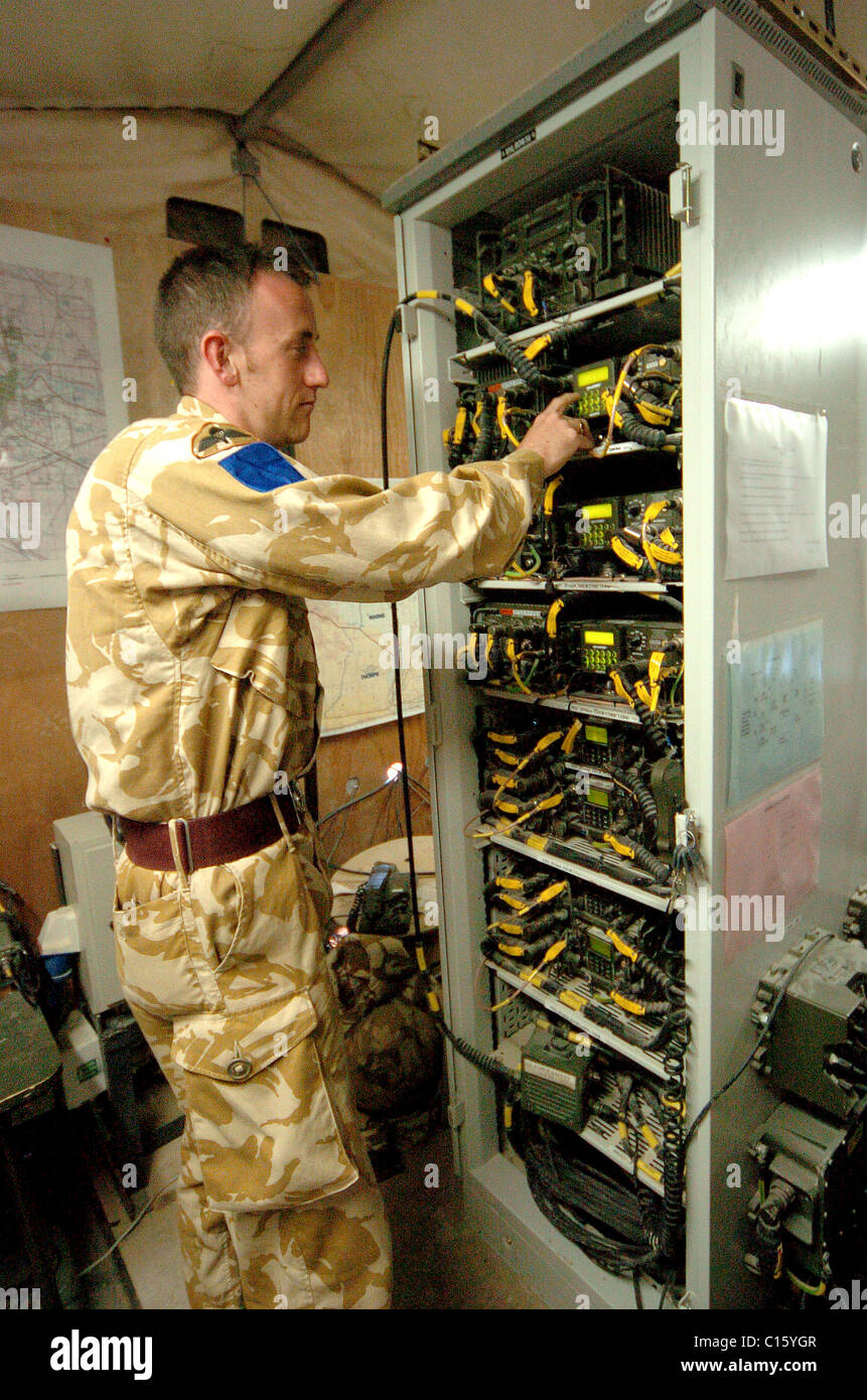 armysoldier using a computer Stock Photo - Alamy