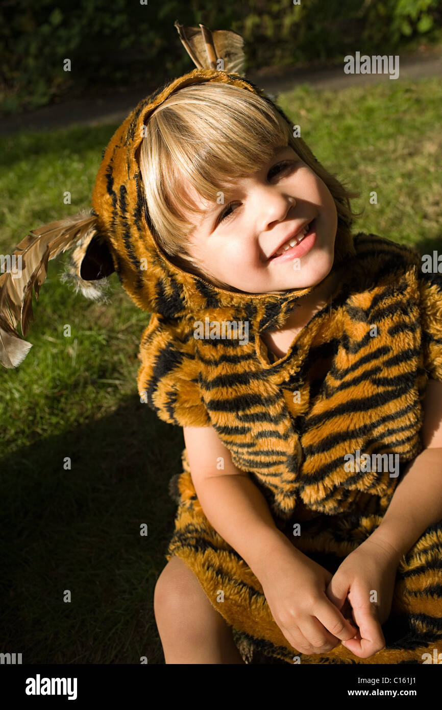 Child tiger costume hi-res stock photography and images - Alamy