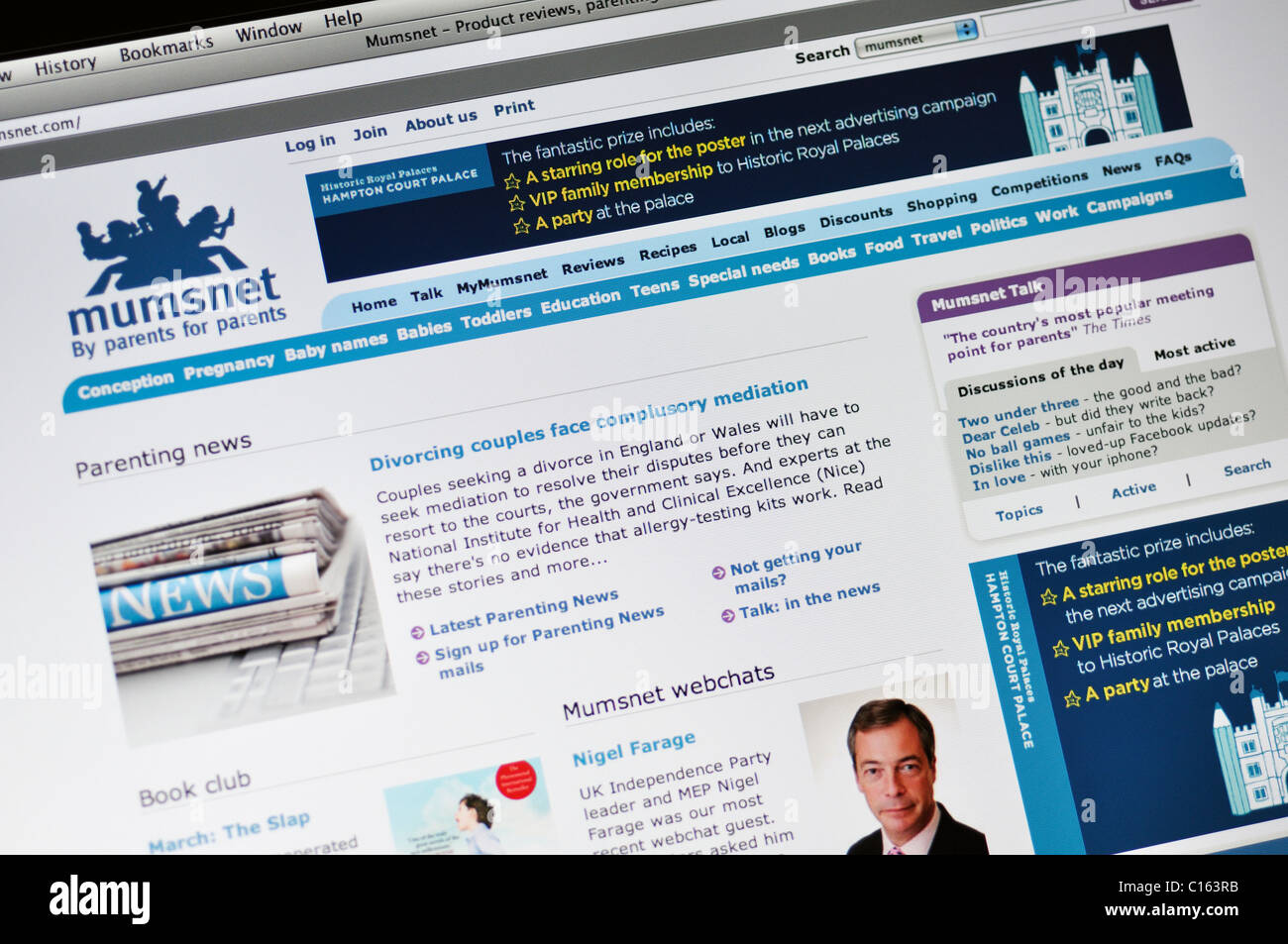 Mum parenting hi-res stock photography and images - Alamy