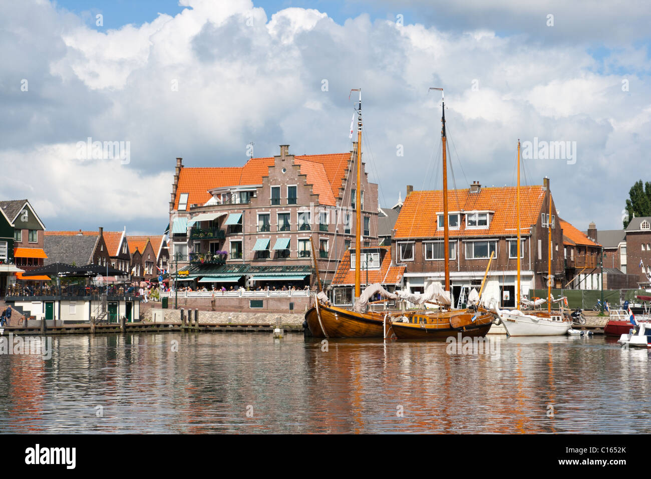 Place volendam hi-res stock photography and images - Alamy