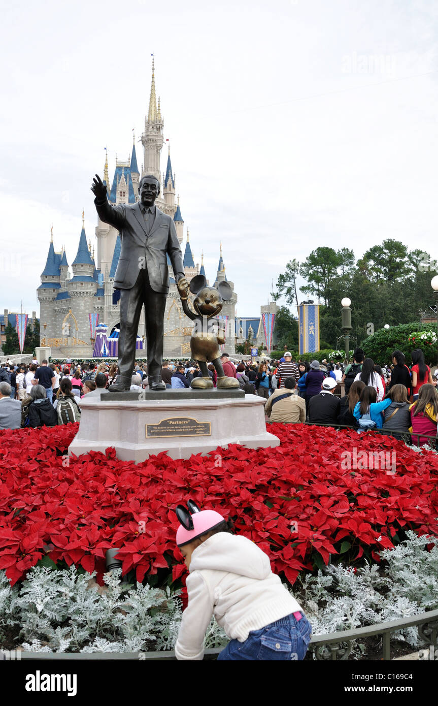 Walt disney world orlando castle statue hi-res stock photography and ...