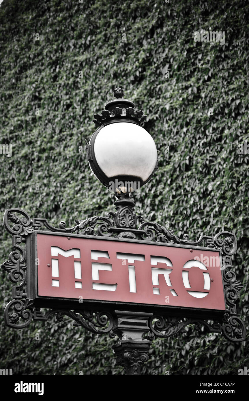 Metro ( subway ) sign and lantern, Paris, France Stock Photo - Alamy