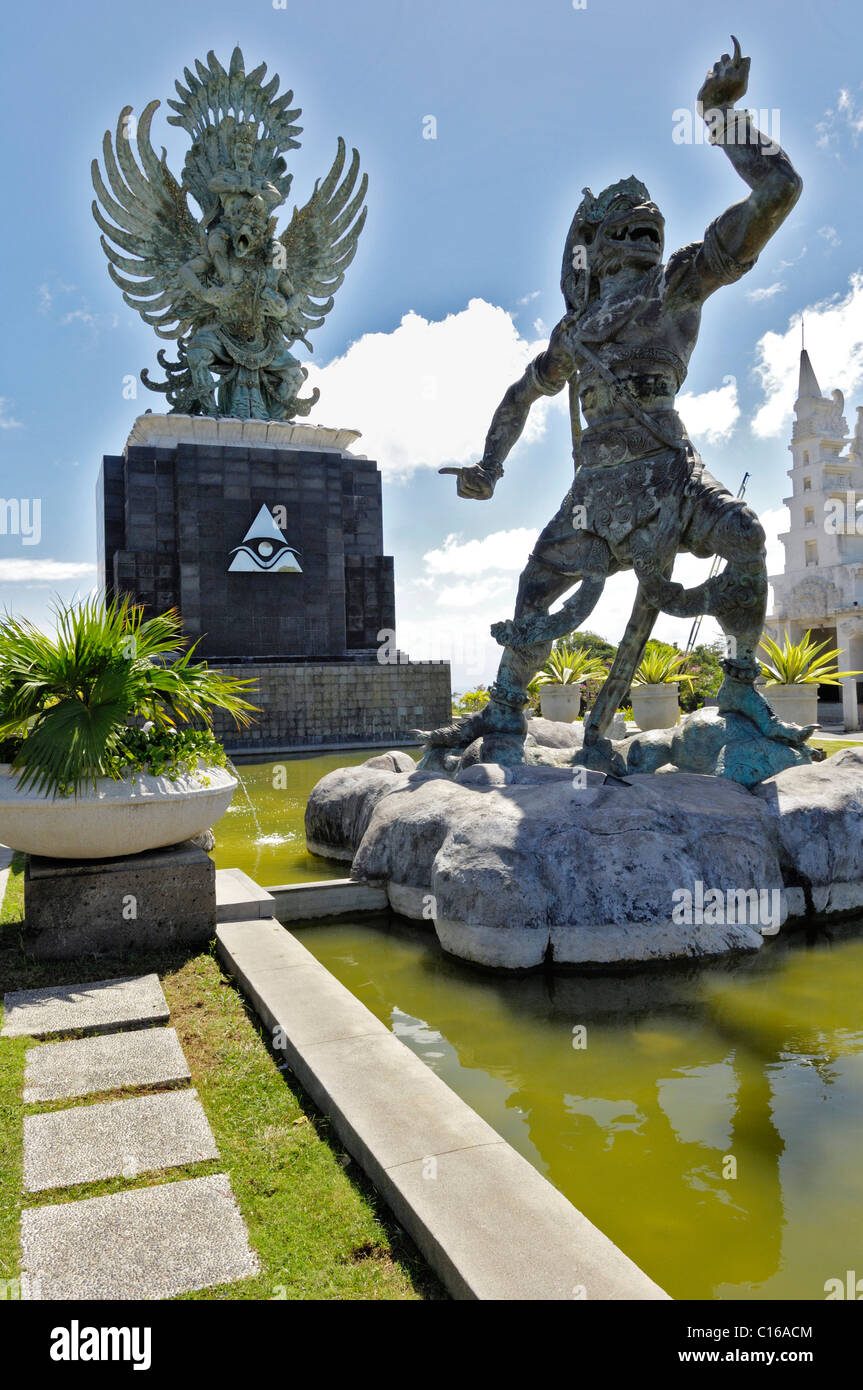 Mythological statues hi-res stock photography and images - Alamy