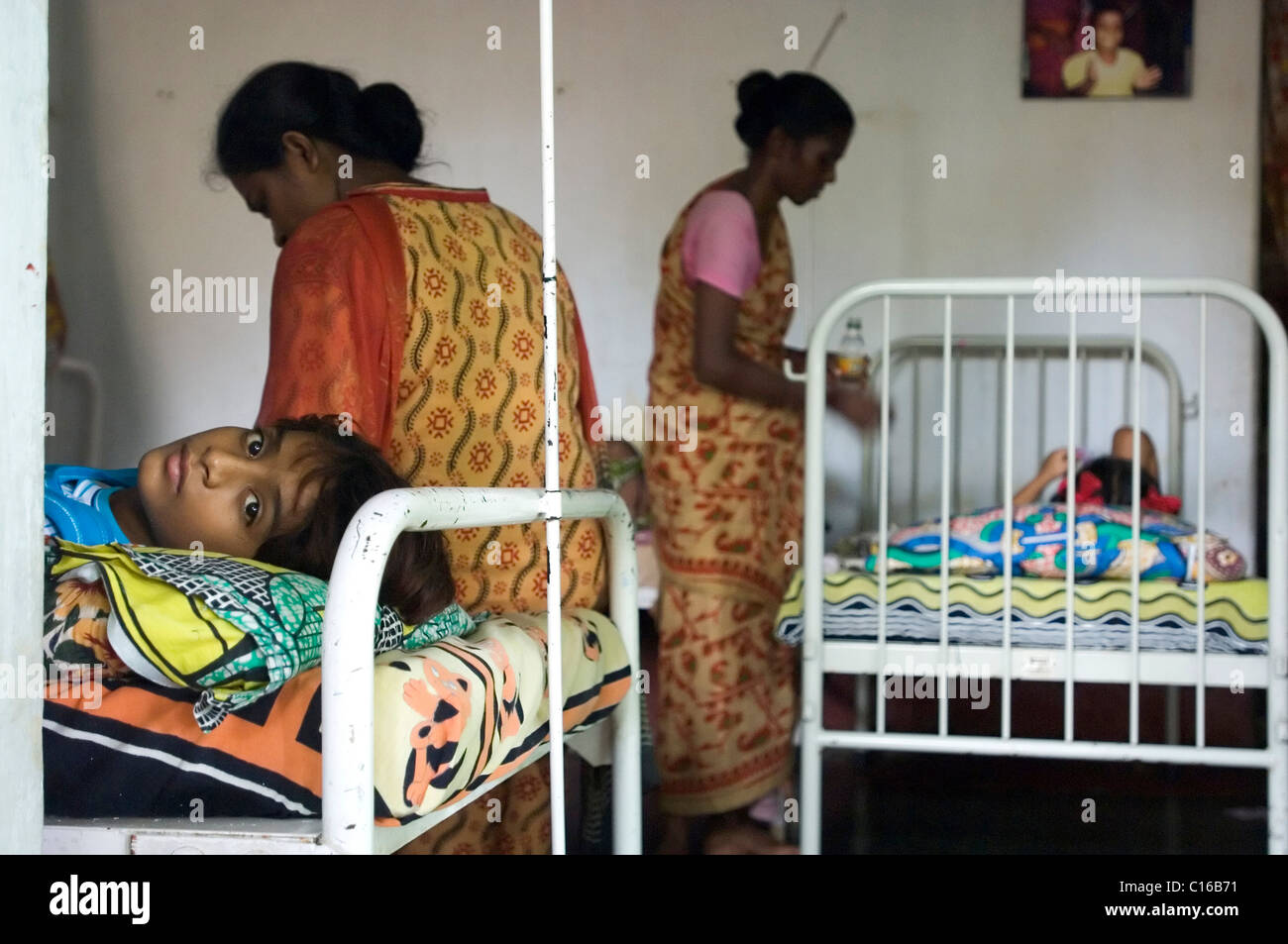 Children suffering from spinal tuberculosis at Pushpa Clinic, a TB ...