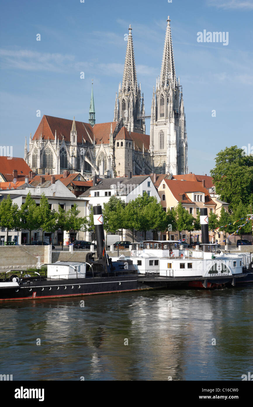 Cathedral and museum ship, Regensburg, UNESCO World Heritage Site ...