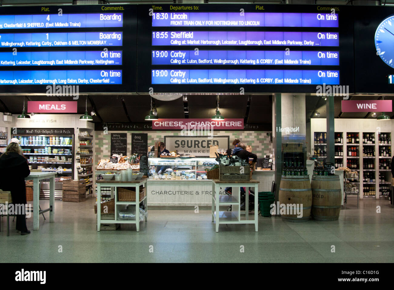 Sourced Market Food Store - St Pancras Station - London Stock Photo - Alamy