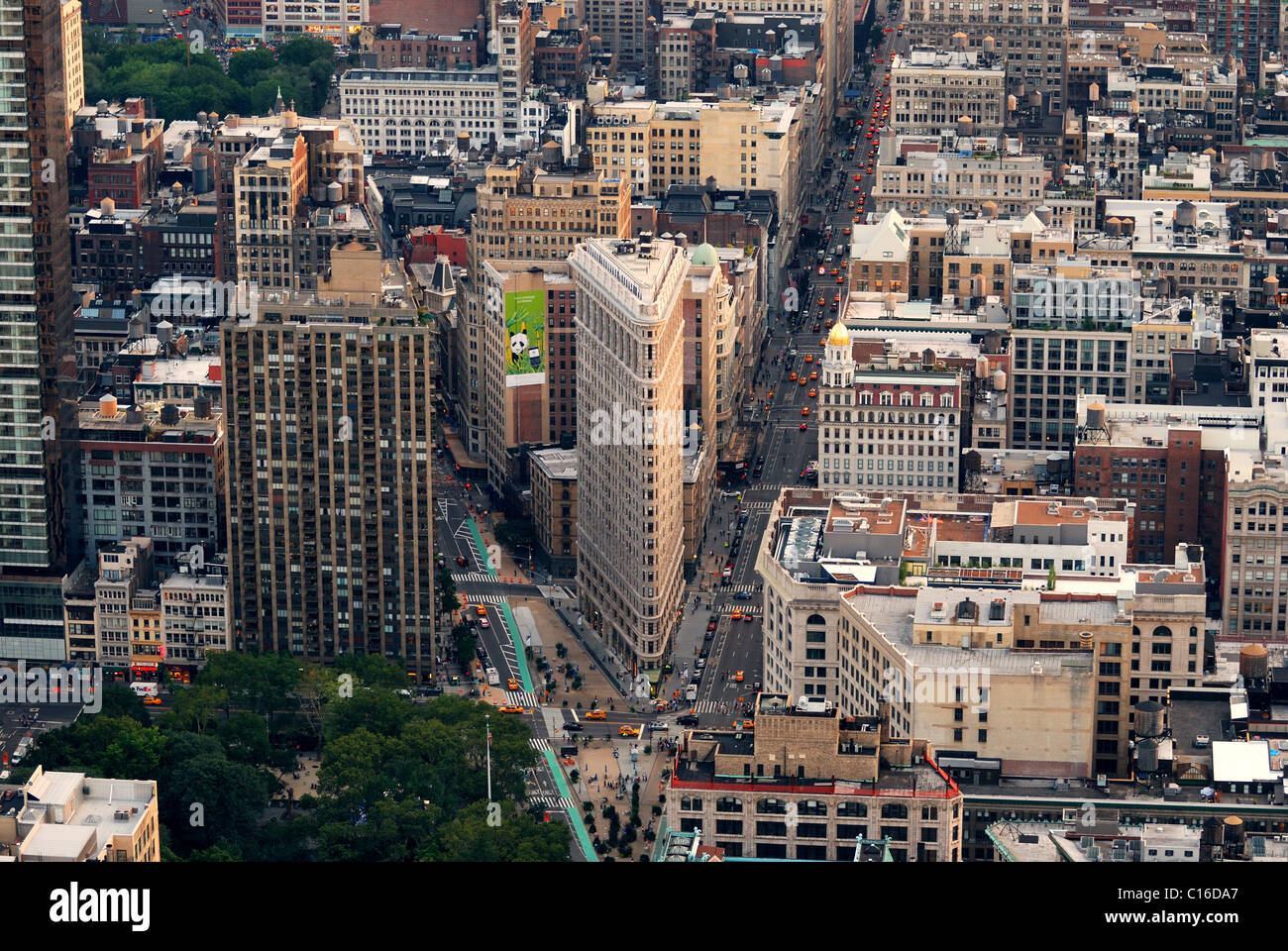 Flat Iron building, considered to be one of the first skyscrapers ever ...