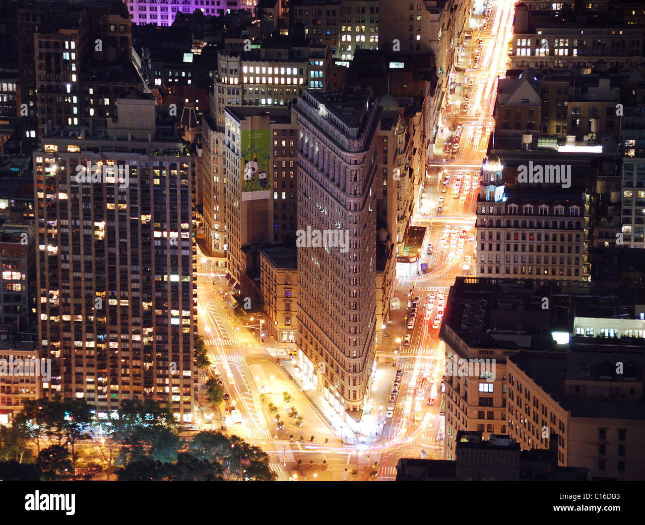 Flat Iron building, considered to be one of the first skyscrapers ever ...