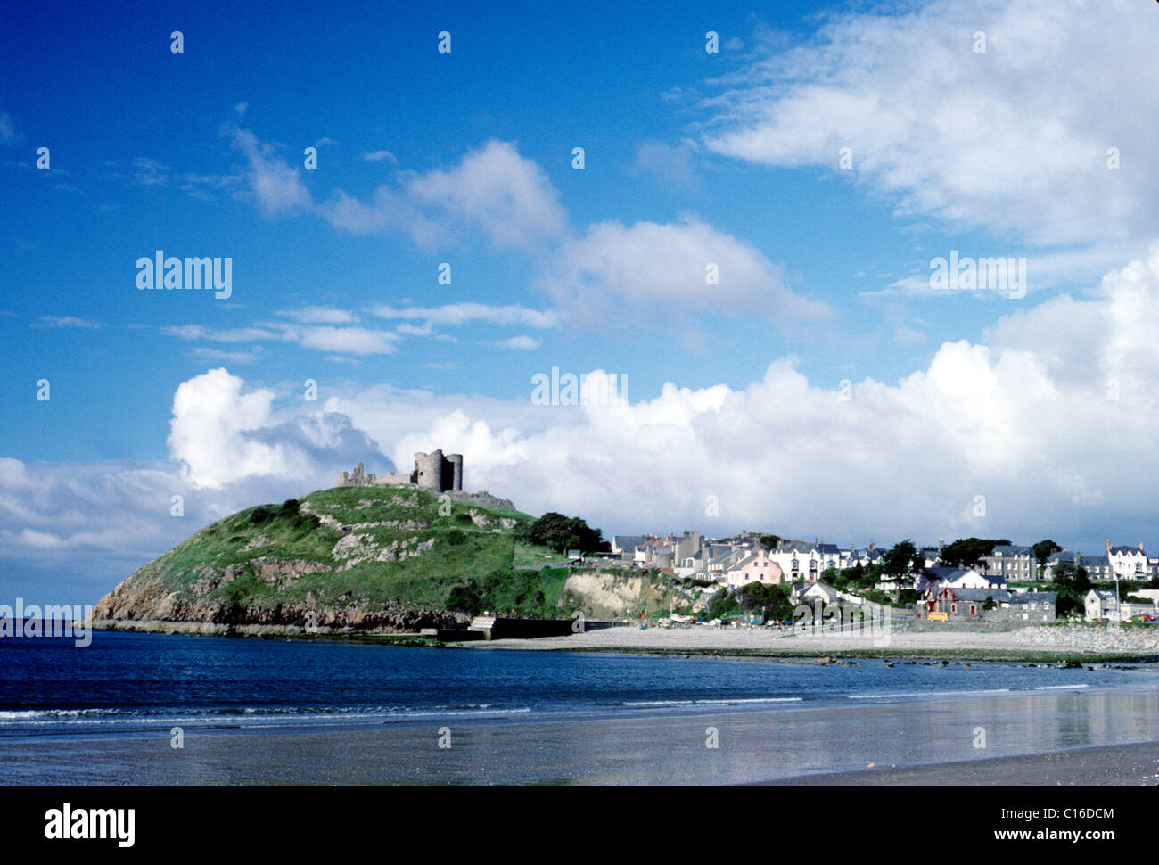 Wales welsh medieval castles beaches towns coast coastal scenery sea hi ...