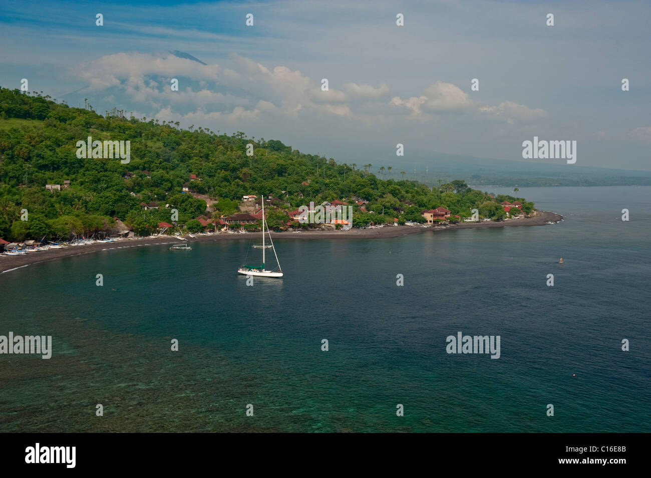 Jemeluk bay underwater hi-res stock photography and images - Alamy