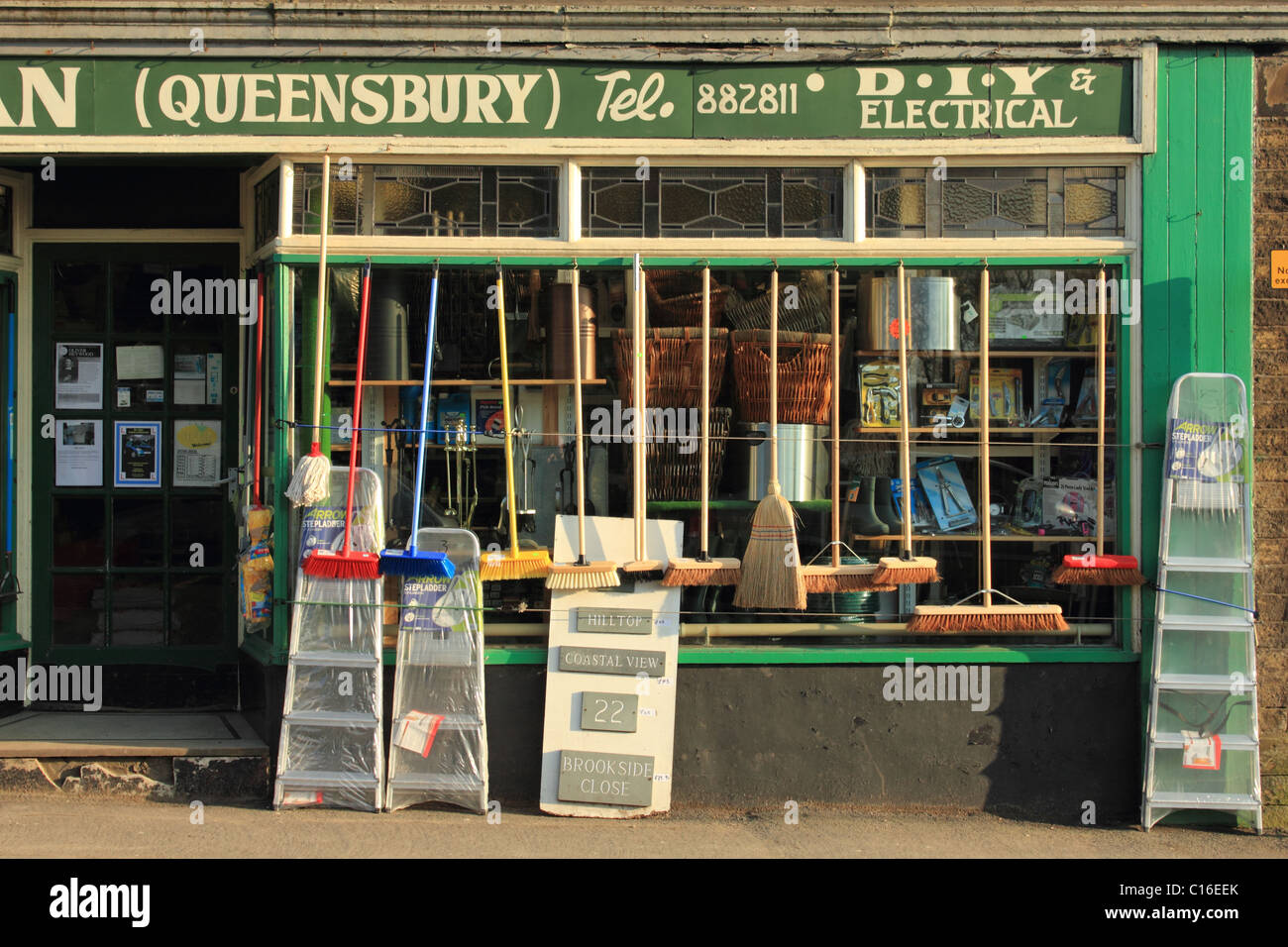 Window display in hardware shop hi-res stock photography and images - Alamy