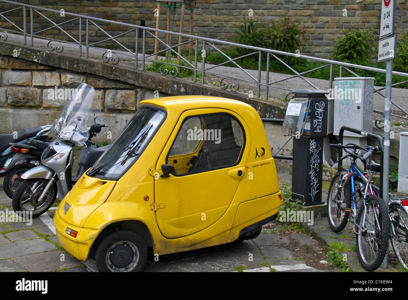 Riscio elettrico electric car in central Florence ( Firenze ) Tuscany ...