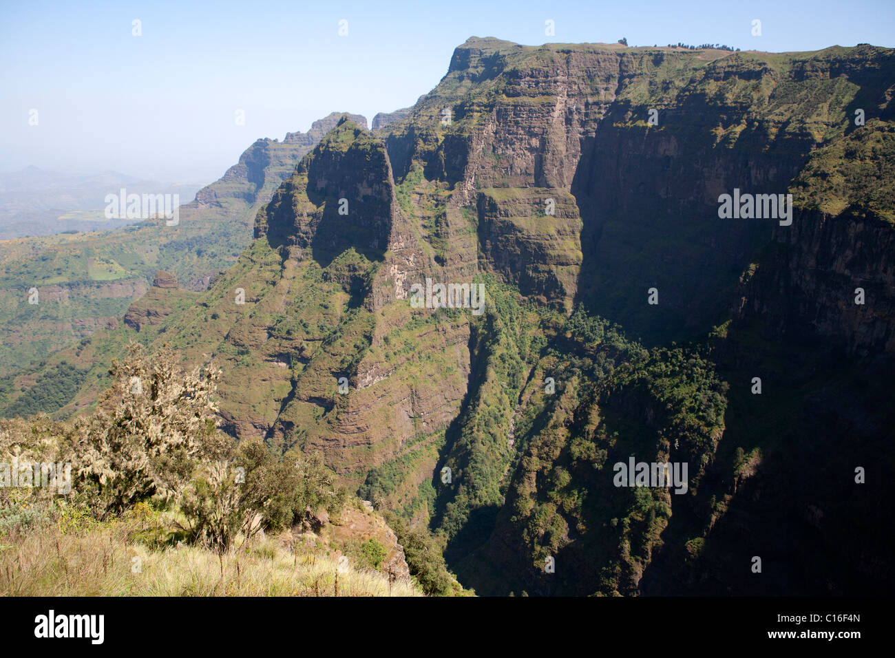Over the abyss hi-res stock photography and images - Alamy