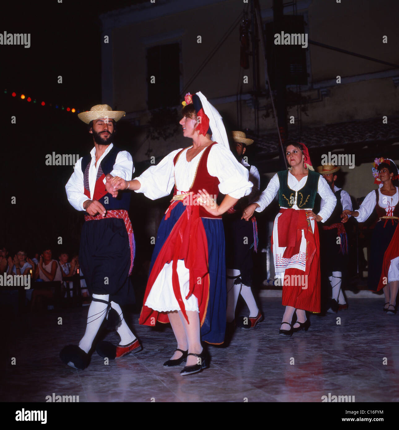Greek dancing hi-res stock photography and images - Alamy