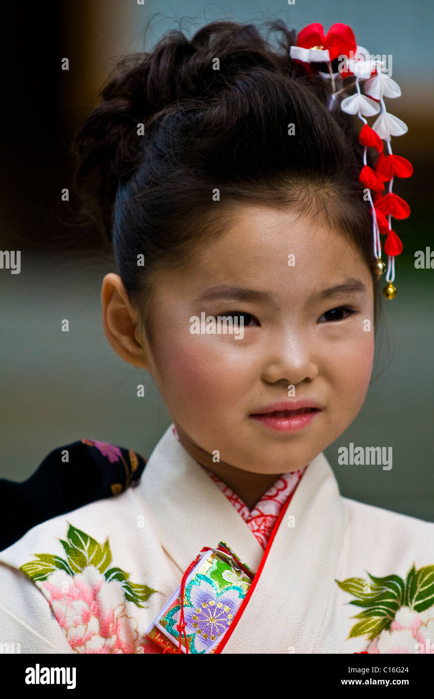 Portrait of Japanese girl Stock Photo - Alamy