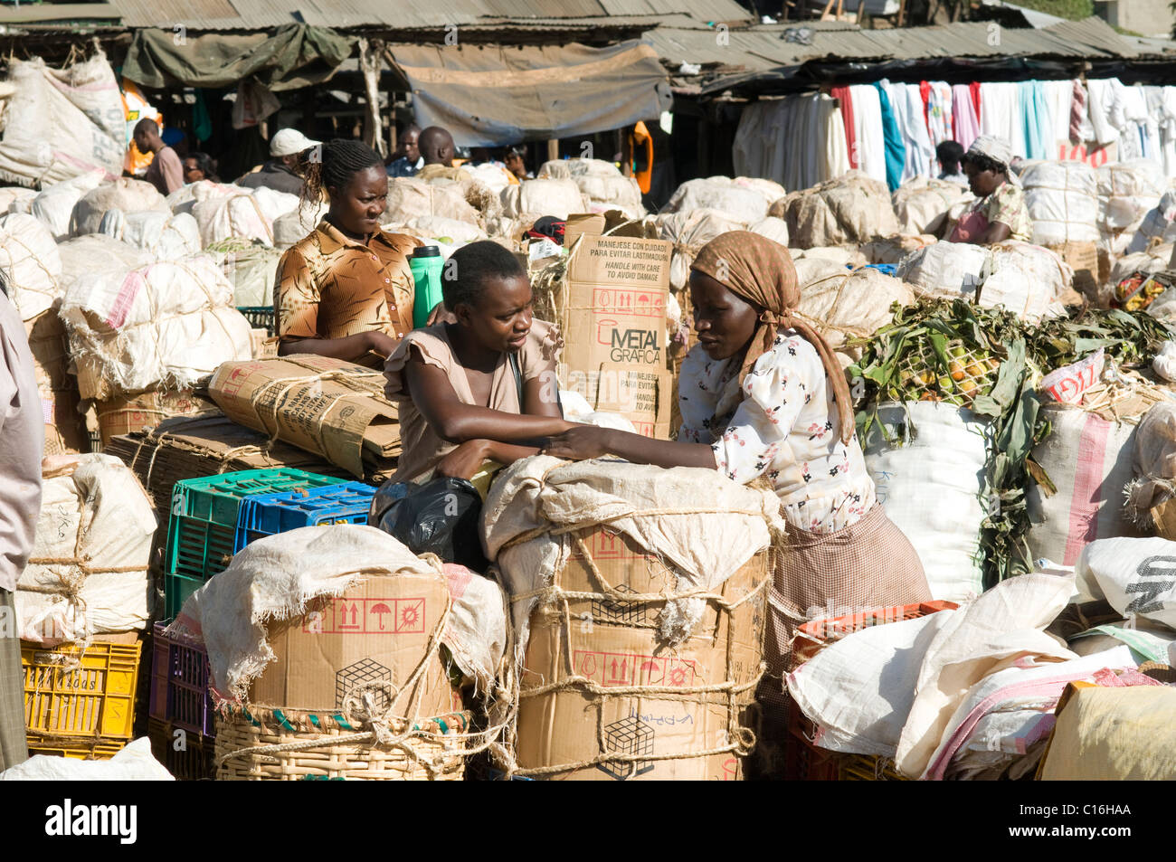 Slum scene near Nairobi River nairobi kenya Stock Photo - Alamy