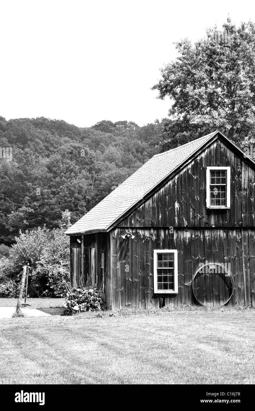 Historic country farm hi-res stock photography and images - Alamy