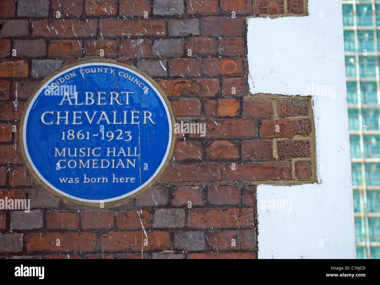 london countu council blue plaque marking the birthplace of music hall ...
