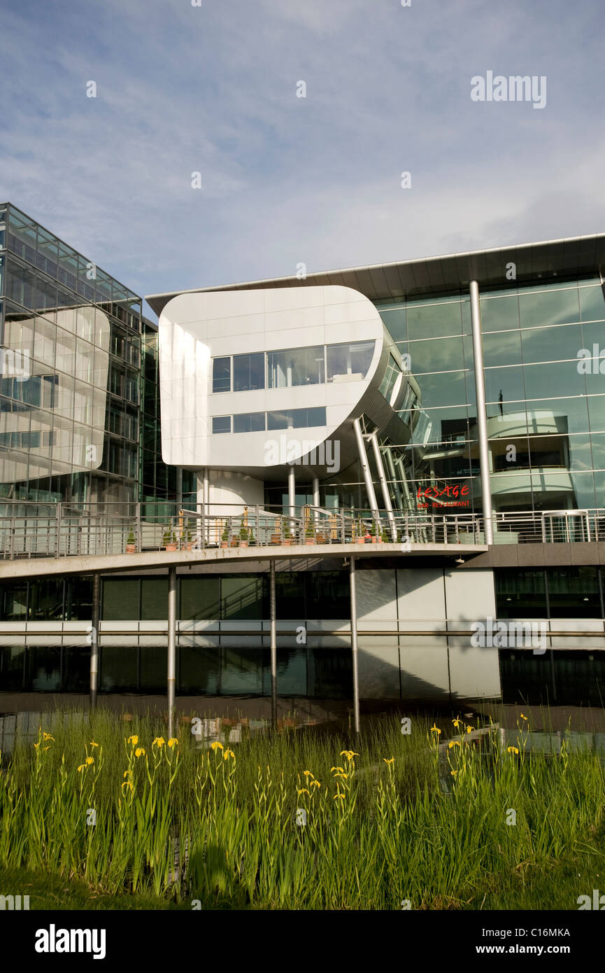 Glass manufacture vw dresden germany hi-res stock photography and ...