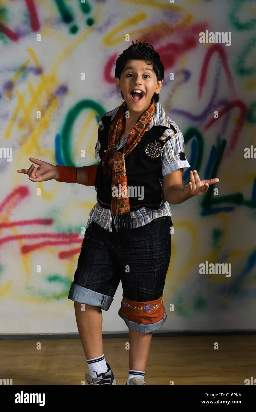 Breakdancer dancing close up hi-res stock photography and images - Alamy