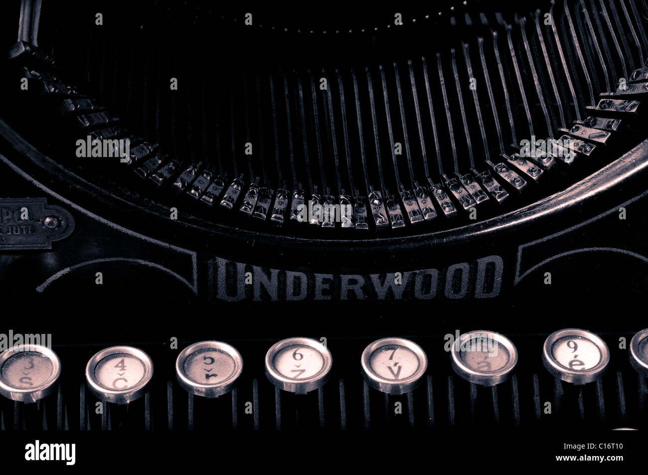 Underwood typewriter hi-res stock photography and images - Alamy