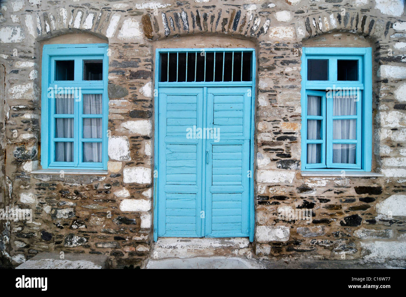 Windows stone house hi-res stock photography and images - Alamy