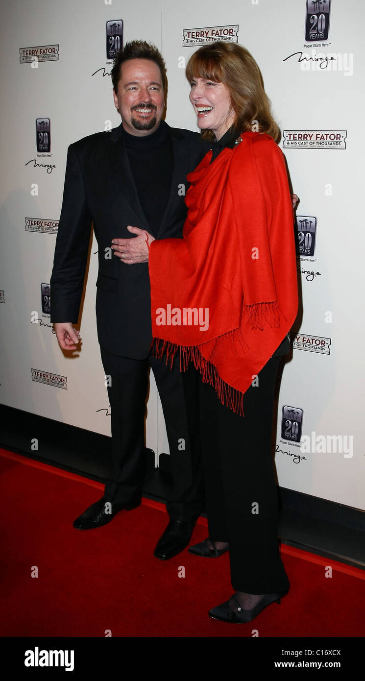 Terry Fator, Mariette Hartley The Opening of Terry Fator and His Cast ...