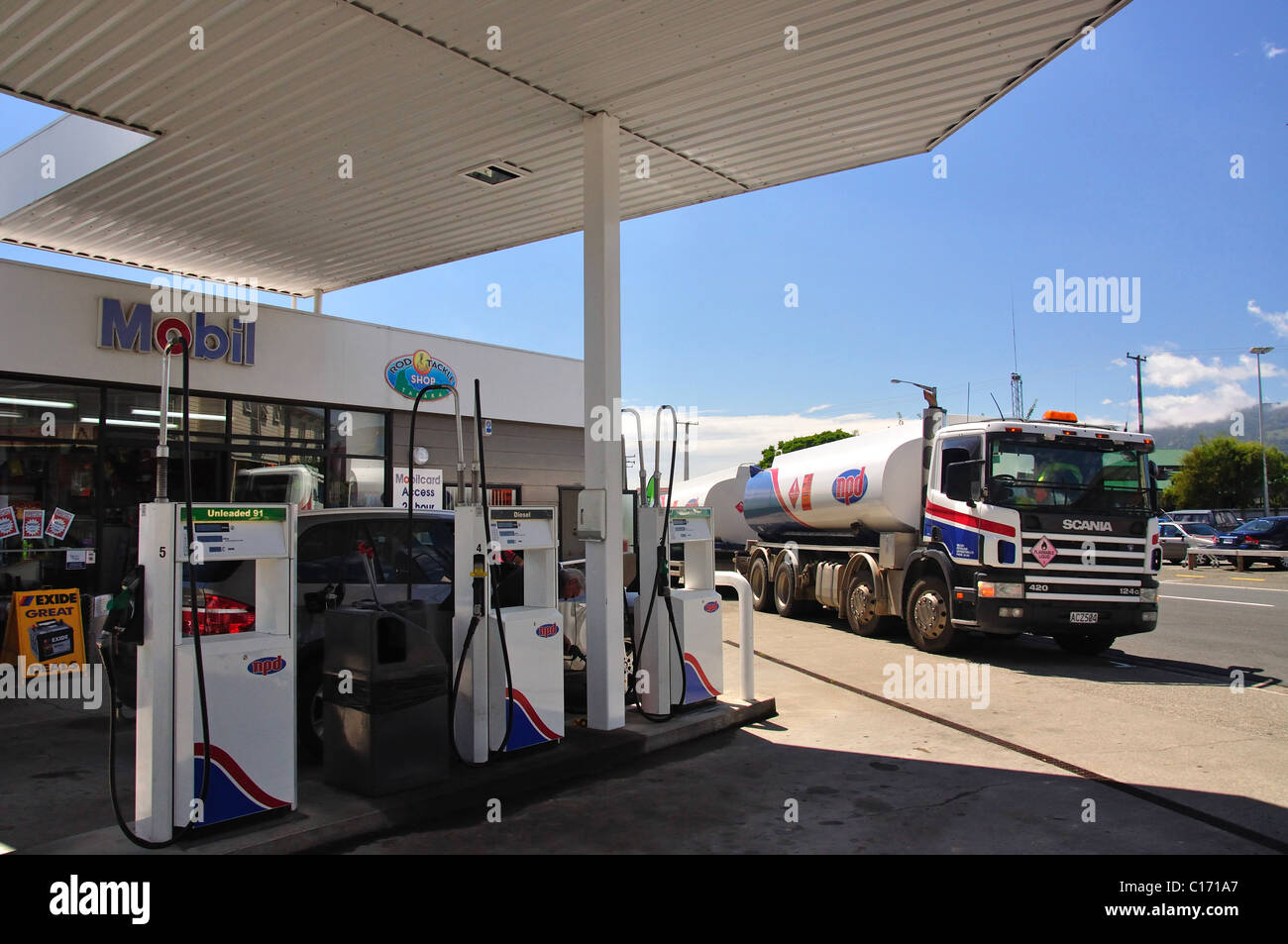 Mobil petrol station and tanker, Motupipi Street, Tākaka, Tasman ...