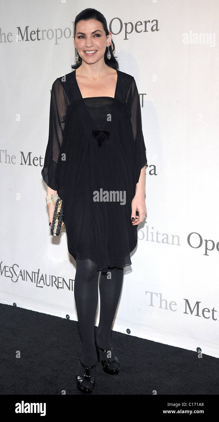 Julianna Marguiles Metropolitan Opera 125th anniversary gala at ...