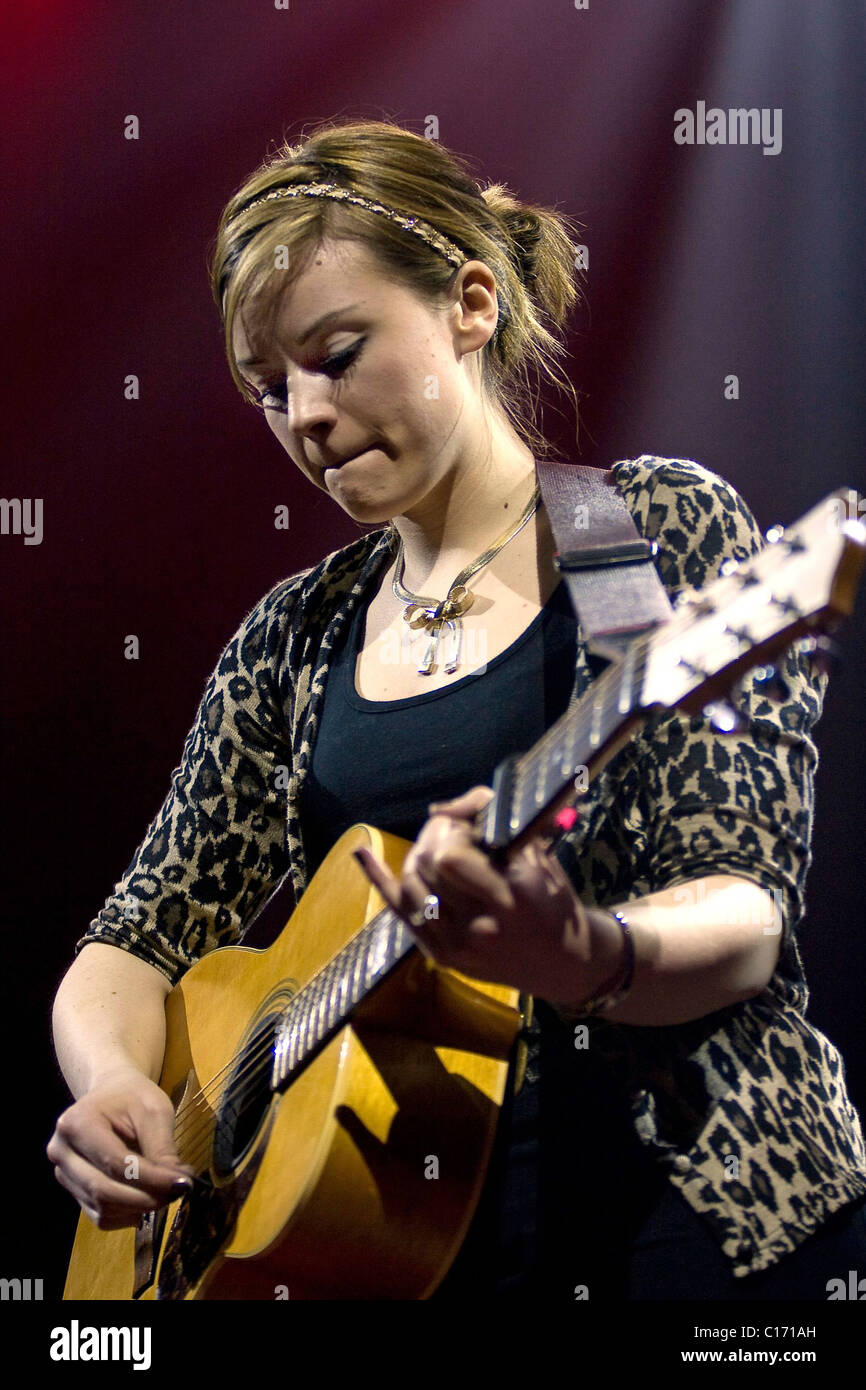 Amy Macdonald performing live at Pier 2 Bremen, Germany - 22.02.09 ...