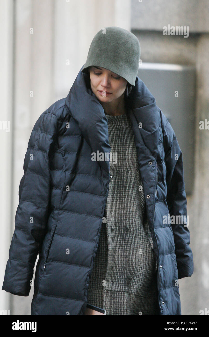 Katie Holmes filming an emotional scene on the set of her new film 'The ...