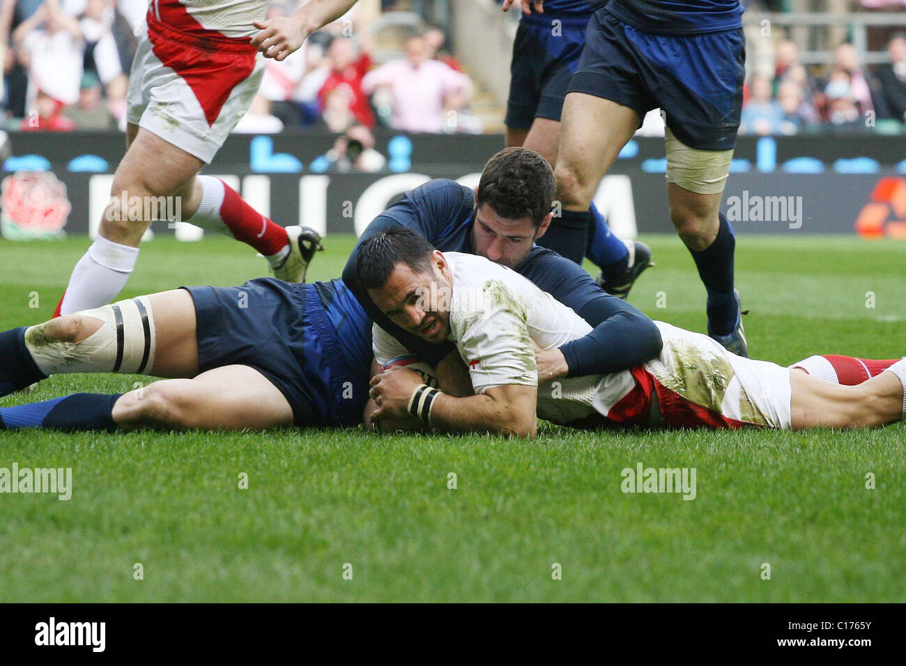 Rikki Flutey scoring a try in the second half England v France Six ...