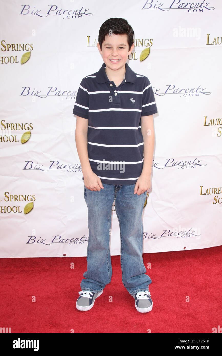 Aaron Sanders The BizParentz Foundation's 5th Annual CARE Awards To ...