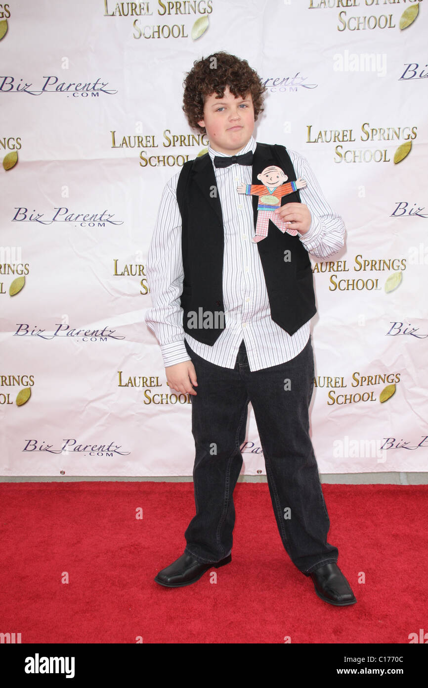 Ryan Mathew Scott The BizParentz Foundation's 5th Annual CARE Awards To ...