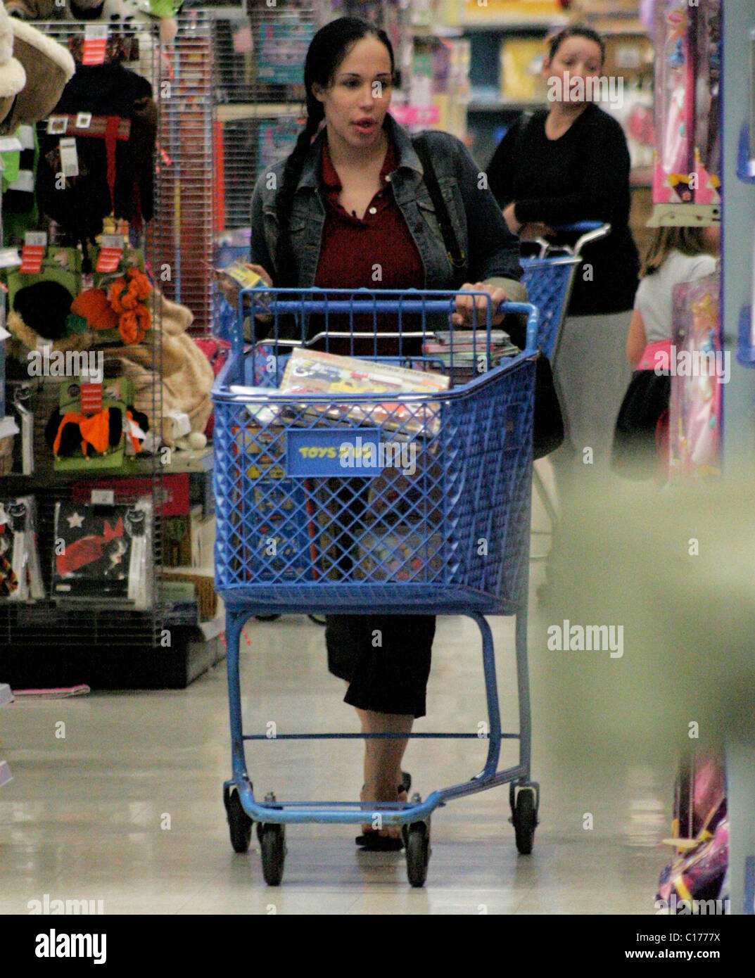 Nadya Suleman Aka Octomom Goes On A Toy Shopping Spree At Toys R Us After Leaving The Hospital