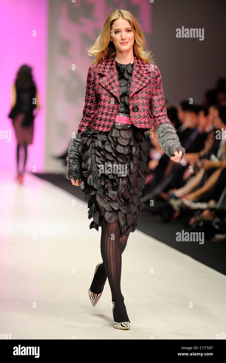 Model LG Fashion Week - Barbie by David Dixon - Fall Collection 2009 ...