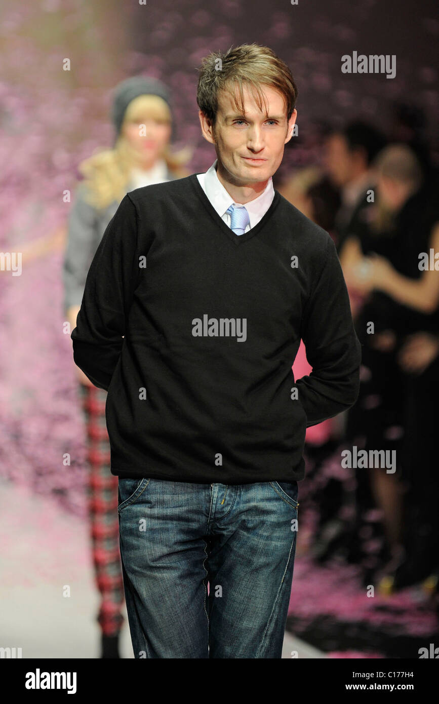 Designer David Dixon LG Fashion Week - Barbie by David Dixon - Fall ...