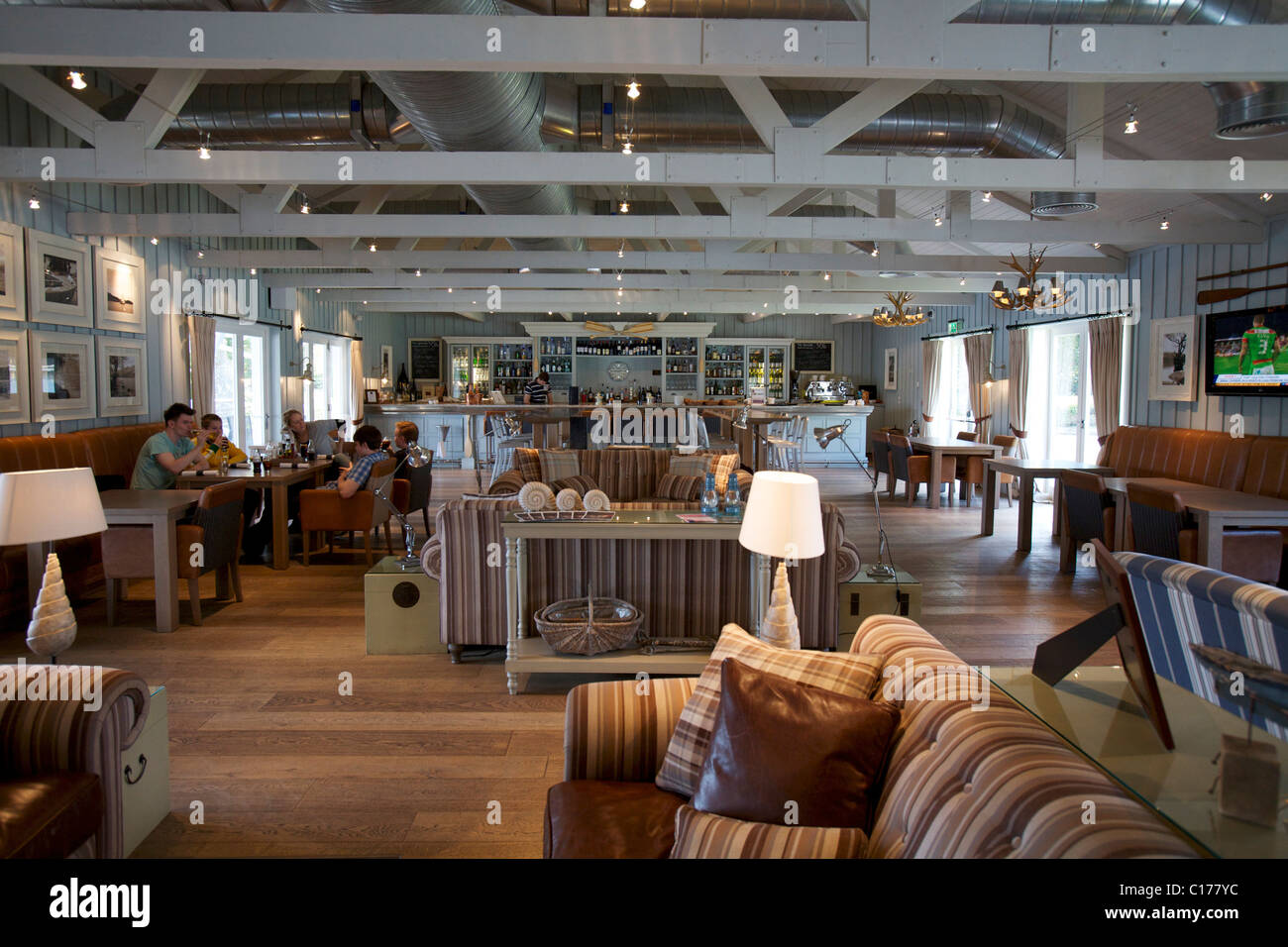 Bar in the Boat House Restaurant Stock Photo - Alamy