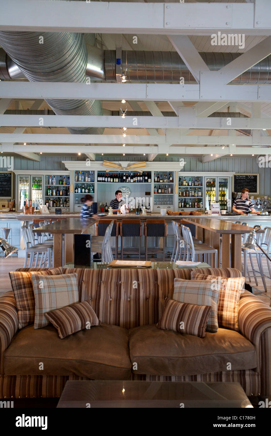 Scottish bar hi-res stock photography and images - Alamy