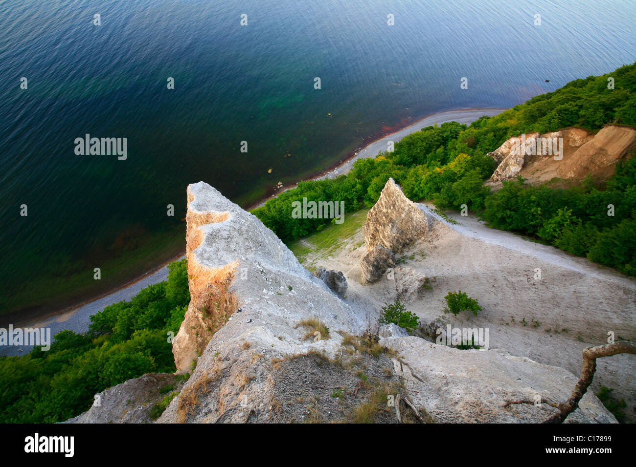 Unique platform hi-res stock photography and images - Alamy