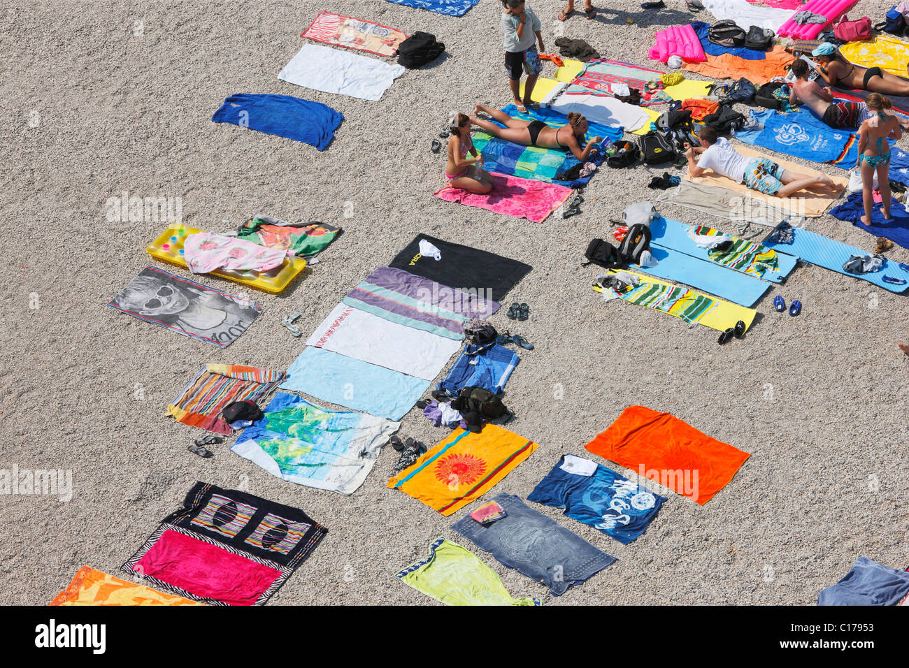 Sunbathe beach hi-res stock photography and images - Alamy